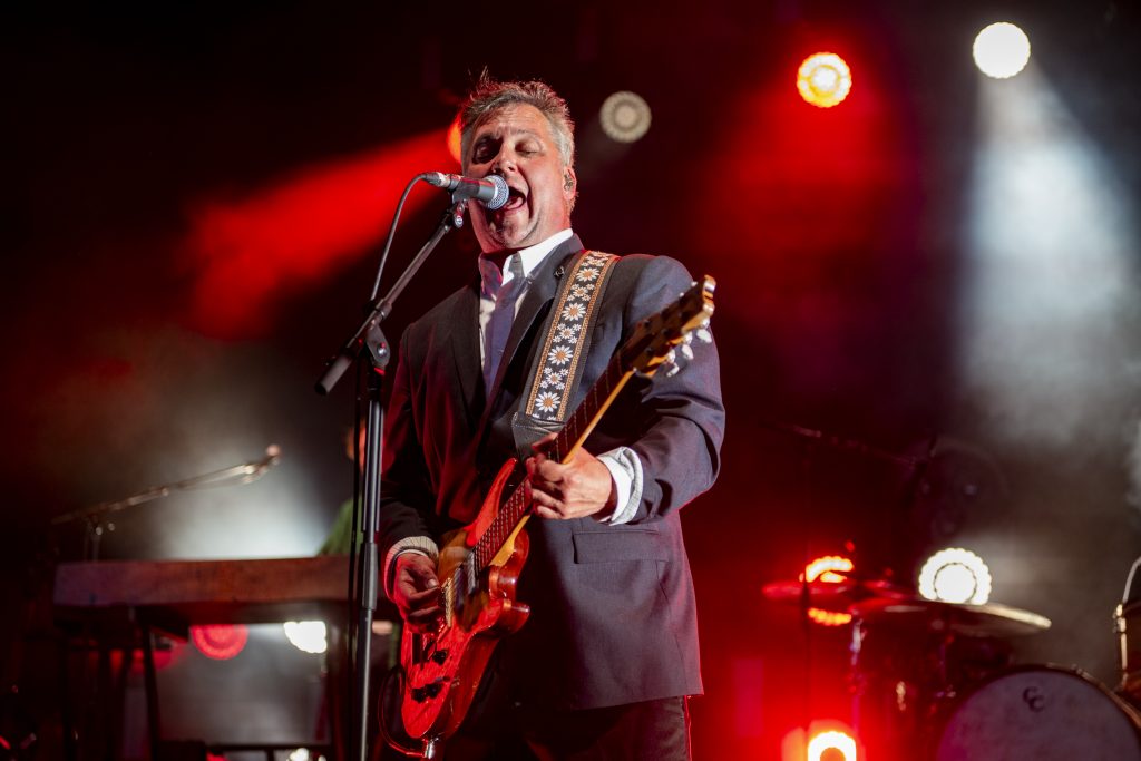 Here Comes Your Mann, Pixies and Modest Mouse Float On in Philly ...